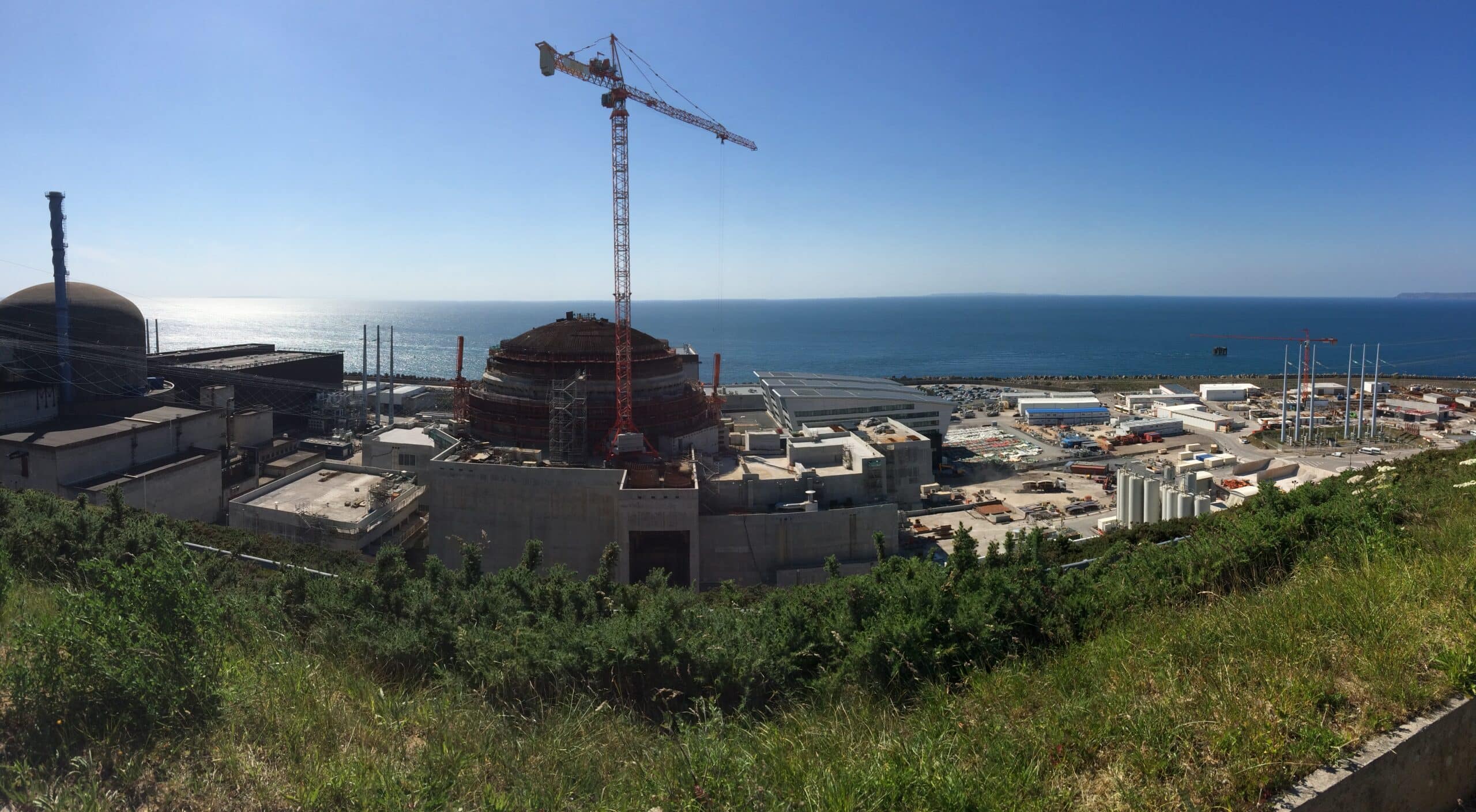 Studies and construction of piping for the nuclear island of the ...